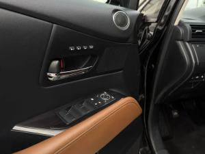 Melns Lexus RX 2014 Rīga, ar dzinēja tilpumu 3.50 L un nobraukumu 145 tūkst. km par 15900 €, foto 14 vietnē AUTOMOTO.COM.LV