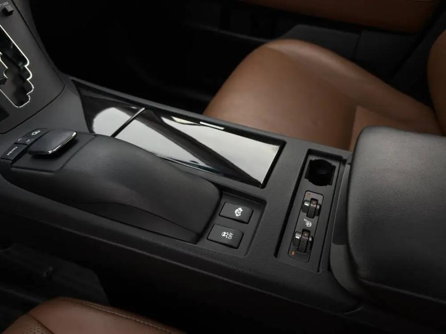 Melns Lexus RX 2014 Rīga, ar dzinēja tilpumu 3.50 L un nobraukumu 145 tūkst. km par 15900 €, foto 16 vietnē AUTOMOTO.COM.LV