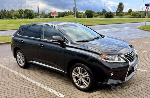 Black Lexus RX 2014 in Liepaja, with an engine capacity of 3.50 L and mileage of 197 thousand km for 14300 €, photo 4 on AUTOMOTO.COM.LV