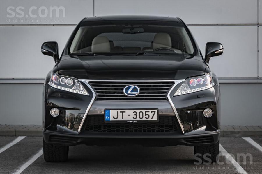 Black Lexus RX 2014 in Riga, with an engine capacity of 3.50 L and mileage of 115 thousand km for 16950 €, photo 3 on AUTOMOTO.COM.LV