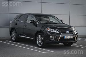 Black Lexus RX 2014 in Riga, with an engine capacity of 3.50 L and mileage of 115 thousand km for 16950 €, photo 4 on AUTOMOTO.COM.LV