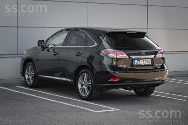 Black Lexus RX 2014 in Riga, with an engine capacity of 3.50 L and mileage of 115 thousand km for 16950 €, photo 7 on AUTOMOTO.COM.LV