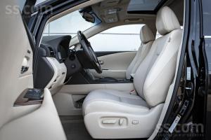 Black Lexus RX 2014 in Riga, with an engine capacity of 3.50 L and mileage of 115 thousand km for 16950 €, photo 11 on AUTOMOTO.COM.LV