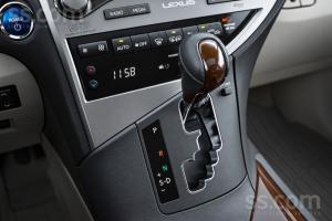 Black Lexus RX 2014 in Riga, with an engine capacity of 3.50 L and mileage of 115 thousand km for 16950 €, photo 23 on AUTOMOTO.COM.LV