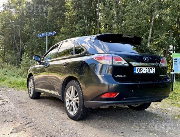 Black Lexus RX 2015 in Liepaja, with an engine capacity of 3.50 L and mileage of 198 thousand km for 13800 €, photo 4 on AUTOMOTO.COM.LV