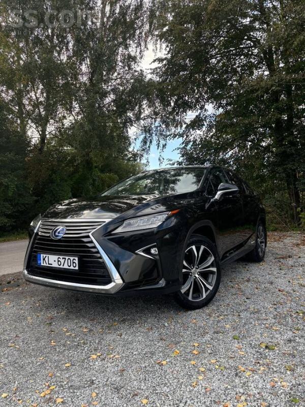 Black Lexus RX 2016 in Riga, with an engine capacity of 3.50 L and mileage of 195 thousand km for 28000 €, photo 10 on AUTOMOTO.COM.LV