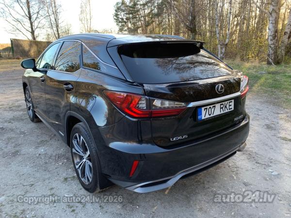 Black Lexus RX 2017 in Tallinn, with an engine capacity of 3.50 L and mileage of 136 thousand km for 29800 €, photo 3 on AUTOMOTO.COM.LV