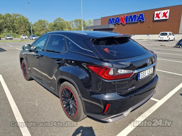 Melns Lexus RX 2017 Tallina, ar dzinēja tilpumu 3.50 L un nobraukumu 139 tūkst. km par 36500 €, foto 3 vietnē AUTOMOTO.COM.LV