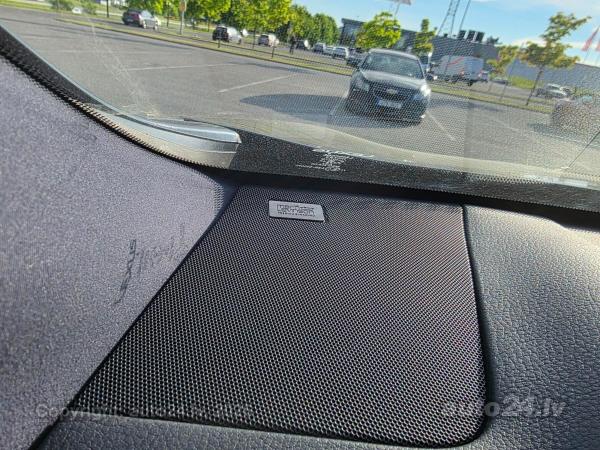 Black Lexus RX 2017 in Tallinn, with an engine capacity of 3.50 L and mileage of 139 thousand km for 36500 €, photo 10 on AUTOMOTO.COM.LV