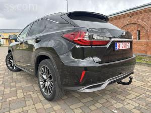 Black Lexus RX 2017 in Daugavpils, with an engine capacity of 3.50 L and mileage of 184 thousand km for 29450 €, photo 8 on AUTOMOTO.COM.LV