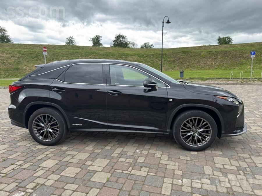 Black Lexus RX 2017 in Daugavpils, with an engine capacity of 3.50 L and mileage of 184 thousand km for 29450 €, photo 13 on AUTOMOTO.COM.LV