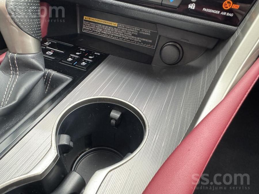 Black Lexus RX 2017 in Daugavpils, with an engine capacity of 3.50 L and mileage of 184 thousand km for 29450 €, photo 27 on AUTOMOTO.COM.LV