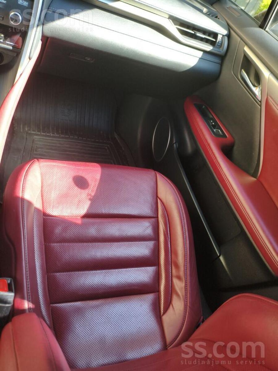 Black Lexus RX 2017 in Riga, with an engine capacity of 3.50 L and mileage of 240 thousand km for 23990 €, photo 16 on AUTOMOTO.COM.LV