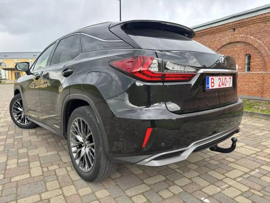 Black Lexus RX 2017 in Daugavpils, with an engine capacity of 3.50 L and mileage of 184 thousand km for 29500 €, photo 7 on AUTOMOTO.COM.LV
