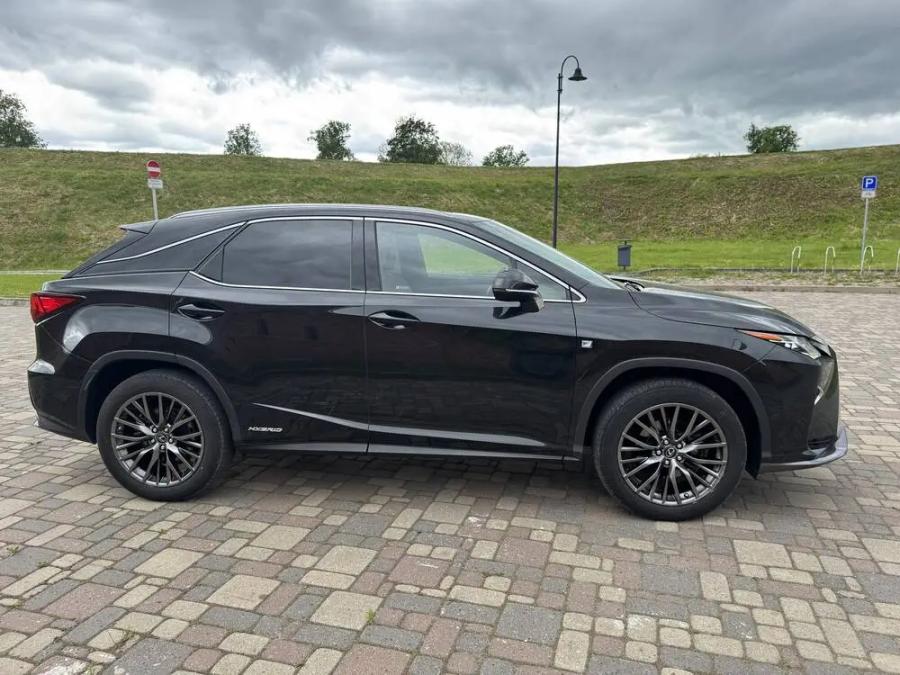 Black Lexus RX 2017 in Daugavpils, with an engine capacity of 3.50 L and mileage of 184 thousand km for 29500 €, photo 12 on AUTOMOTO.COM.LV