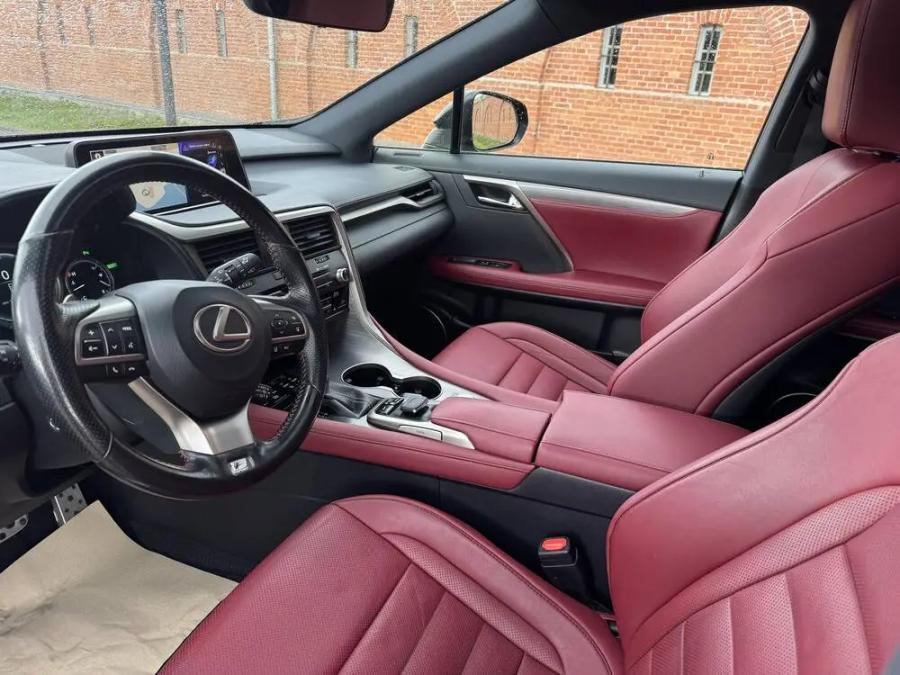 Black Lexus RX 2017 in Daugavpils, with an engine capacity of 3.50 L and mileage of 184 thousand km for 29500 €, photo 24 on AUTOMOTO.COM.LV