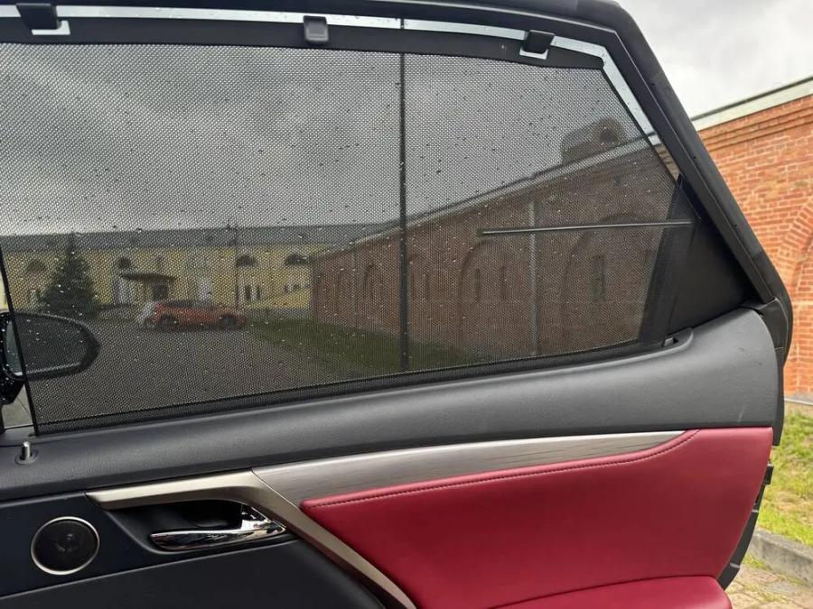 Black Lexus RX 2017 in Daugavpils, with an engine capacity of 3.50 L and mileage of 184 thousand km for 29500 €, photo 31 on AUTOMOTO.COM.LV