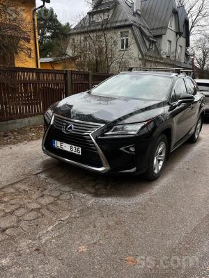 Black Lexus RX 2018 in Riga, with an engine capacity of 3.50 L and mileage of 104 thousand km for 31000 €, photo 6 on AUTOMOTO.COM.LV