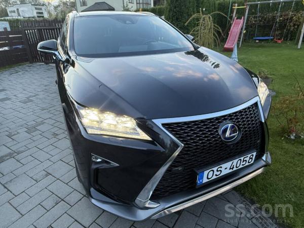 Melns Lexus RX 2018 Valmiera, ar dzinēja tilpumu 3.50 L un nobraukumu 162 tūkst. km par 29950 €, foto 3 vietnē AUTOMOTO.COM.LV
