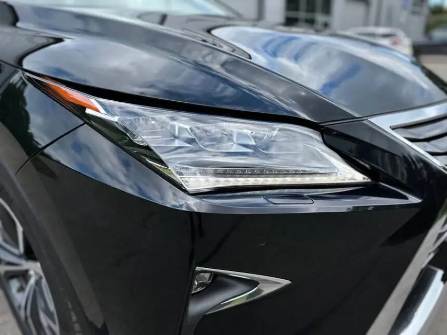 Black Lexus RX 2019 in Riga, with an engine capacity of 3.50 L and mileage of 157 thousand km for 35990 €, photo 3 on AUTOMOTO.COM.LV