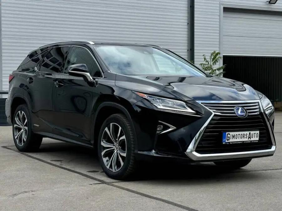 Black Lexus RX 2019 in Riga, with an engine capacity of 3.50 L and mileage of 157 thousand km for 35990 €, photo 4 on AUTOMOTO.COM.LV