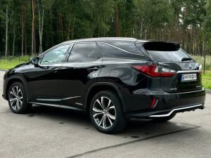 Black Lexus RX 2019 in Riga, with an engine capacity of 3.50 L and mileage of 157 thousand km for 35990 €, photo 5 on AUTOMOTO.COM.LV