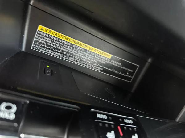 Black Lexus RX 2019 in Riga, with an engine capacity of 3.50 L and mileage of 157 thousand km for 35990 €, photo 9 on AUTOMOTO.COM.LV