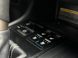 Black Lexus RX 2019 in Riga, with an engine capacity of 3.50 L and mileage of 157 thousand km for 35990 €, photo 11 on AUTOMOTO.COM.LV