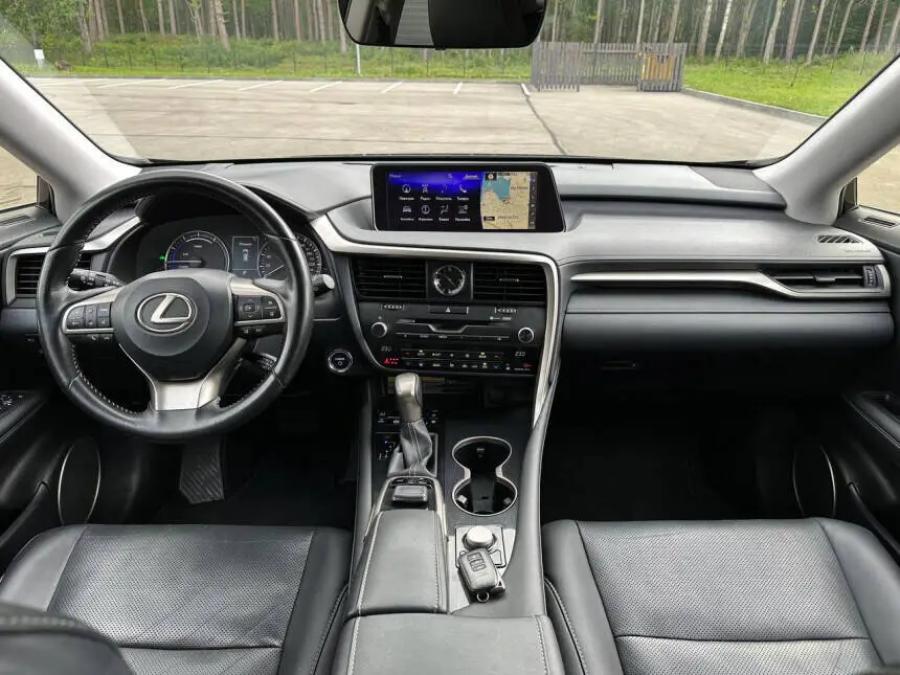 Black Lexus RX 2019 in Riga, with an engine capacity of 3.50 L and mileage of 157 thousand km for 35990 €, photo 13 on AUTOMOTO.COM.LV