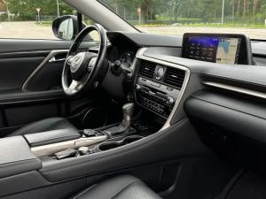Black Lexus RX 2019 in Riga, with an engine capacity of 3.50 L and mileage of 157 thousand km for 35990 €, photo 16 on AUTOMOTO.COM.LV