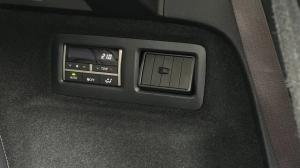 Black Lexus RX 2019 in Riga, with an engine capacity of 3.50 L and mileage of 157 thousand km for 35990 €, photo 18 on AUTOMOTO.COM.LV