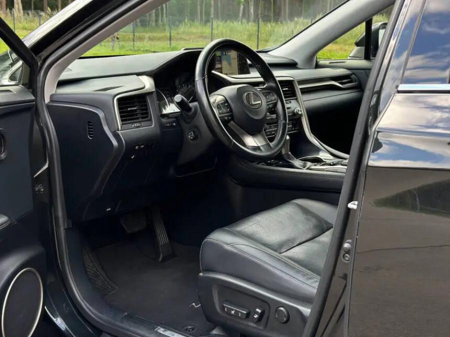 Black Lexus RX 2019 in Riga, with an engine capacity of 3.50 L and mileage of 157 thousand km for 35990 €, photo 21 on AUTOMOTO.COM.LV