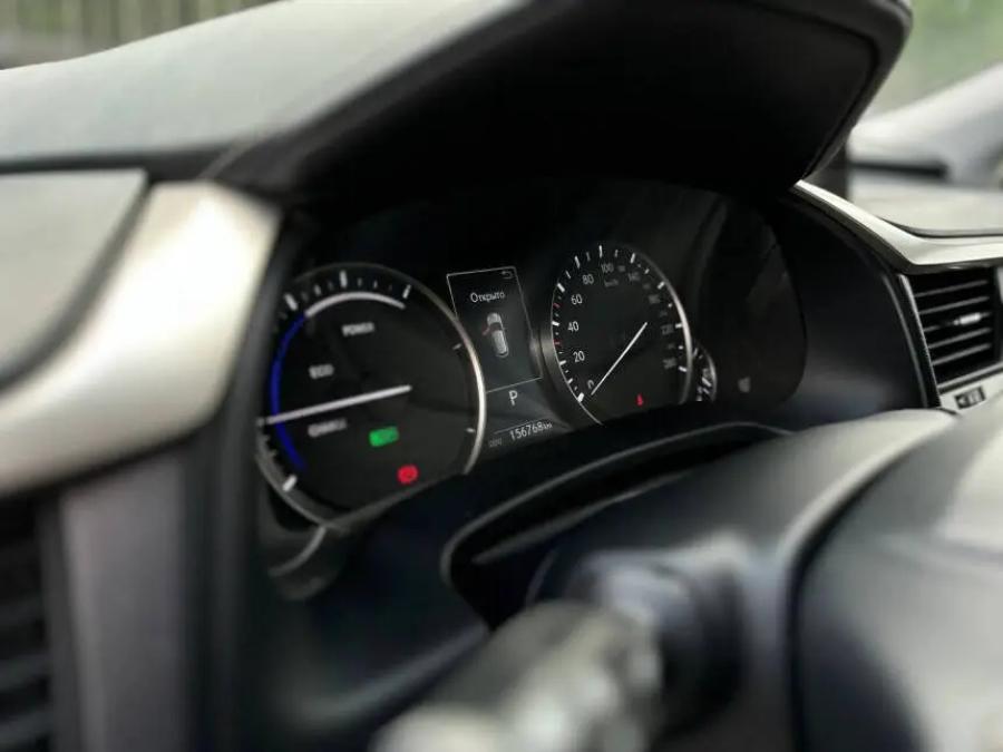 Black Lexus RX 2019 in Riga, with an engine capacity of 3.50 L and mileage of 157 thousand km for 35990 €, photo 25 on AUTOMOTO.COM.LV