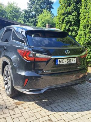 Black Lexus RX 2020 in Riga, with an engine capacity of 3.50 L and mileage of 91 thousand km for 38600 €, photo 5 on AUTOMOTO.COM.LV