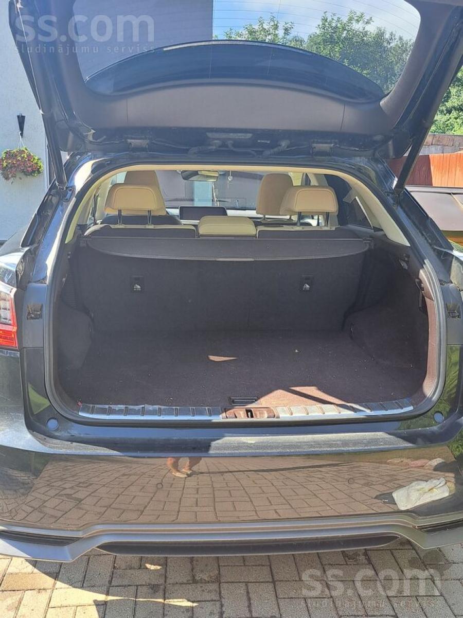 Black Lexus RX 2020 in Riga, with an engine capacity of 3.50 L and mileage of 91 thousand km for 38600 €, photo 6 on AUTOMOTO.COM.LV