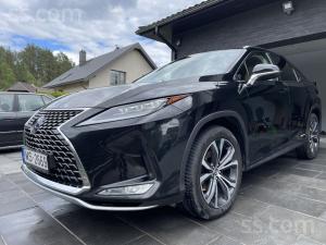 Black Lexus RX 2020 in Riga, with an engine capacity of 3.50 L and mileage of 132 thousand km for 36500 €, photo  on AUTOMOTO.COM.LV