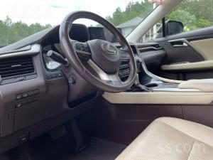 Black Lexus RX 2020 in Riga, with an engine capacity of 3.50 L and mileage of 132 thousand km for 36500 €, photo 8 on AUTOMOTO.COM.LV