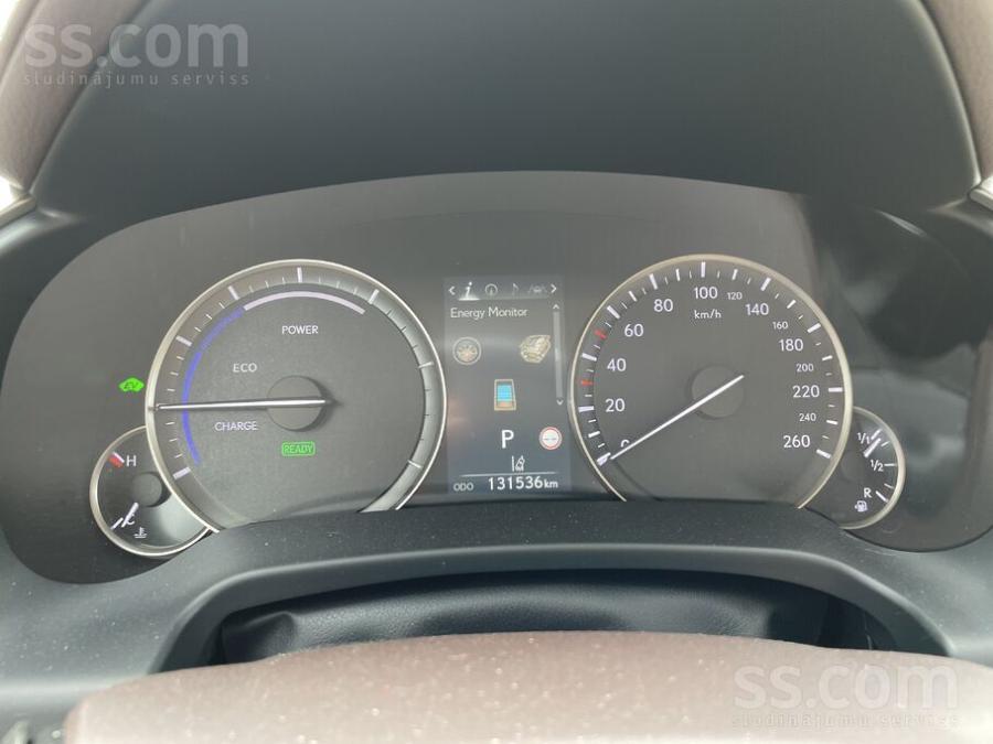 Black Lexus RX 2020 in Riga, with an engine capacity of 3.50 L and mileage of 132 thousand km for 36500 €, photo 13 on AUTOMOTO.COM.LV