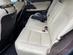 Black Lexus RX 2020 in Riga, with an engine capacity of 3.50 L and mileage of 132 thousand km for 36500 €, photo 17 on AUTOMOTO.COM.LV