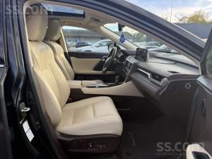 Melns Lexus RX 2020 Jelgava, ar dzinēja tilpumu 3.50 L un nobraukumu 0 tūkst. km par 40000 €, foto 11 vietnē AUTOMOTO.COM.LV