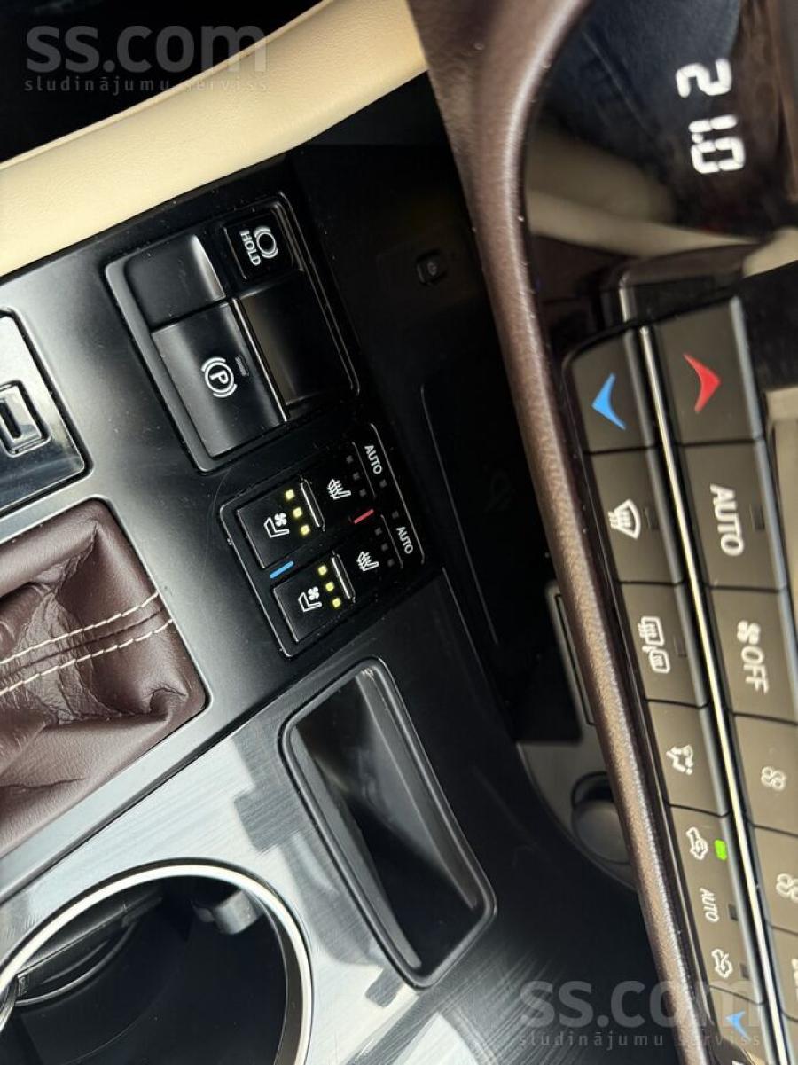 Melns Lexus RX 2020 Jelgava, ar dzinēja tilpumu 3.50 L un nobraukumu 0 tūkst. km par 40000 €, foto 18 vietnē AUTOMOTO.COM.LV