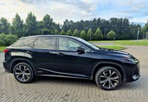 Black Lexus RX 2021 in Riga, with an engine capacity of 3.50 L and mileage of 74 thousand km for 42900 €, photo 5 on AUTOMOTO.COM.LV