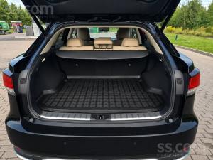 Black Lexus RX 2021 in Riga, with an engine capacity of 3.50 L and mileage of 74 thousand km for 42900 €, photo 8 on AUTOMOTO.COM.LV