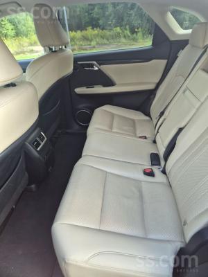 Black Lexus RX 2021 in Riga, with an engine capacity of 3.50 L and mileage of 74 thousand km for 42900 €, photo 11 on AUTOMOTO.COM.LV