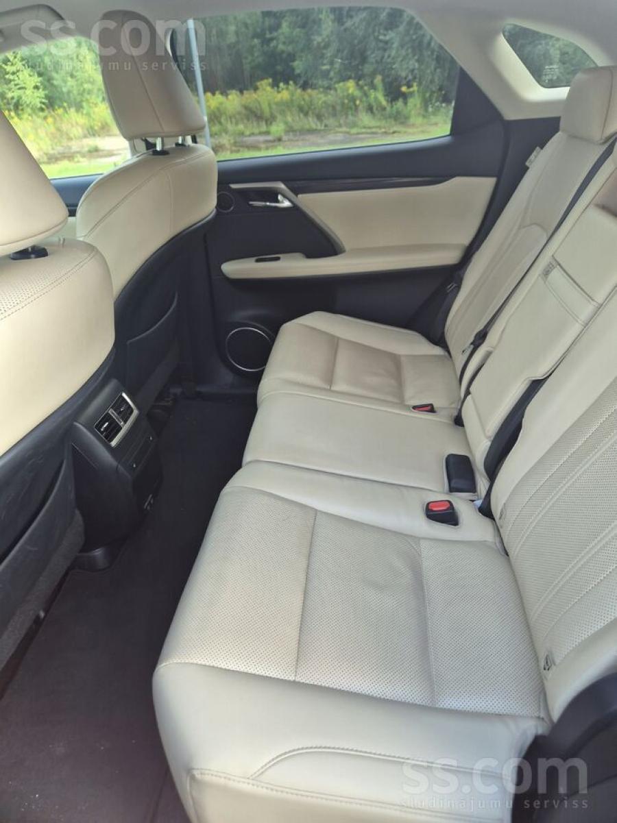 Black Lexus RX 2021 in Riga, with an engine capacity of 3.50 L and mileage of 74 thousand km for 42900 €, photo 11 on AUTOMOTO.COM.LV