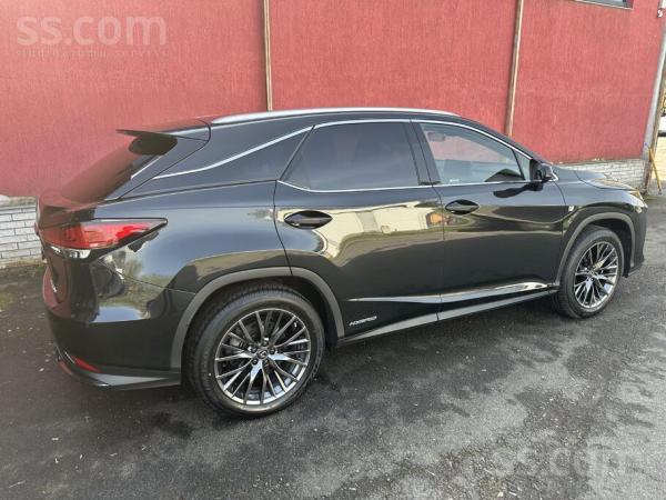 Melns Lexus RX 2022 Rīga, ar dzinēja tilpumu 3.50 L un nobraukumu 80 tūkst. km par 55000 €, foto 4 vietnē AUTOMOTO.COM.LV