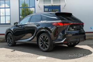 Black Lexus RX 2025 in Vilnius, with an engine capacity of 0.00 L and mileage of 13 thousand km for 76900 €, photo 4 on AUTOMOTO.COM.LV