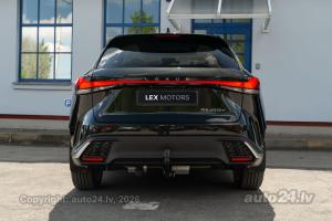 Black Lexus RX 2025 in Vilnius, with an engine capacity of 0.00 L and mileage of 13 thousand km for 76900 €, photo 5 on AUTOMOTO.COM.LV