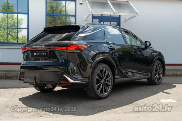 Black Lexus RX 2025 in Vilnius, with an engine capacity of 0.00 L and mileage of 13 thousand km for 76900 €, photo 8 on AUTOMOTO.COM.LV