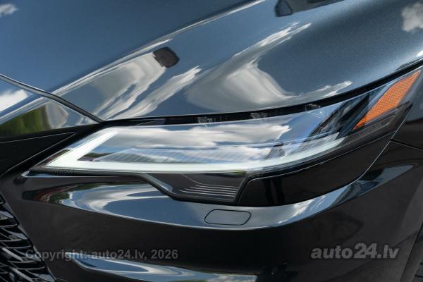 Black Lexus RX 2025 in Vilnius, with an engine capacity of 0.00 L and mileage of 13 thousand km for 76900 €, photo 10 on AUTOMOTO.COM.LV
